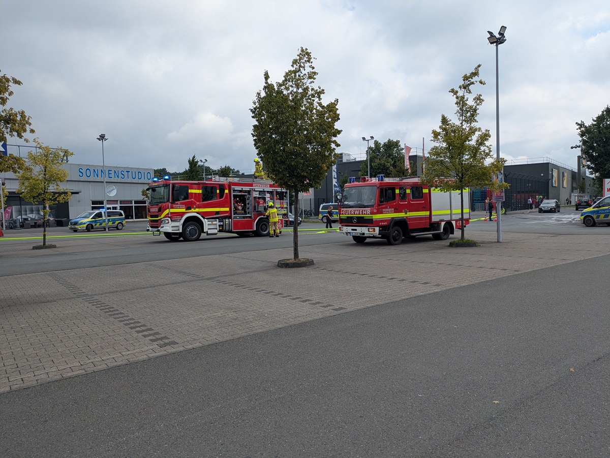 Brand im Tedox-Markt: Feuerwehr Castrop-Rauxel im Großeinsatz | Castrop-Rauxel