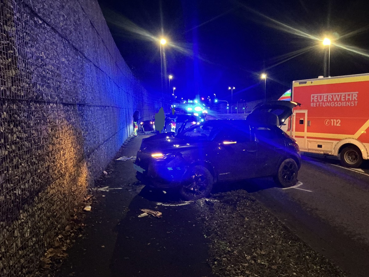 Zwei Leichtverletzte bei Verkehrsunfall auf der Habinghorster Straße ...